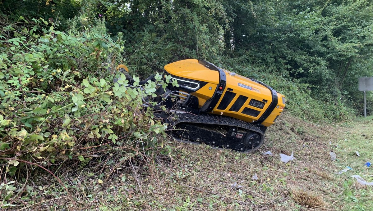 Slope Mower & Remote Controlled Mowing NZ | McConnel ROBOCUT